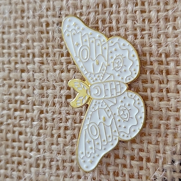 Jewelry | Nwt White Moth Pin | Poshmark